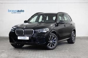 Melns BMW X5 2023 Viļņa, ar dzinēja tilpumu 3.00 L un nobraukumu 73 tūkst. km par 55991 €, foto  vietnē AUTOMOTO.COM.LV