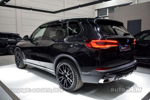 Black BMW X5 2023 in Tallinn, with an engine capacity of 3.00 L and mileage of 51 thousand km for 67500 €, photo 8 on AUTOMOTO.COM.LV