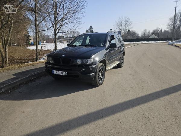 Black BMW X5 2023 in Kretinga, with an engine capacity of 3.00 L and mileage of 320 thousand km for 3300 €, photo 1 on AUTOMOTO.COM.LV