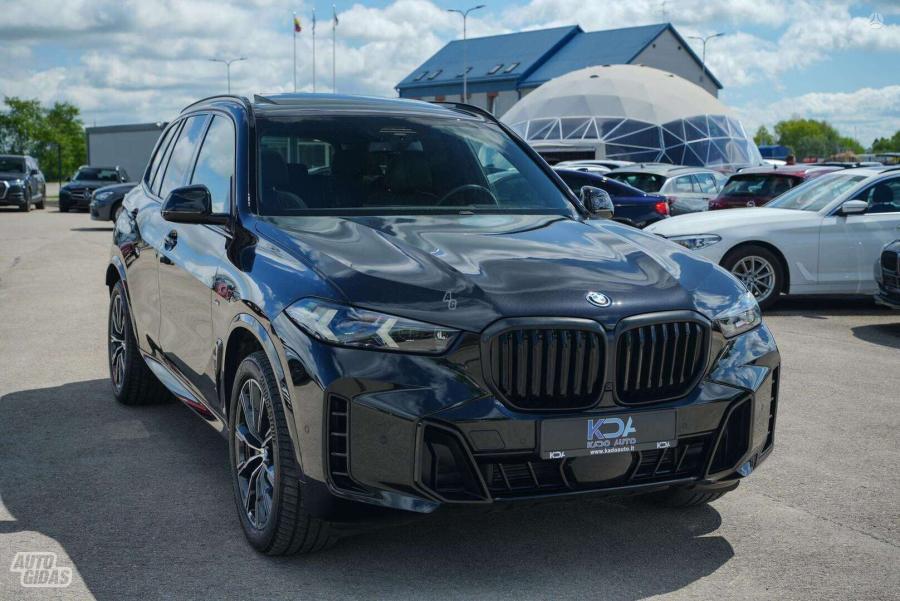 Black BMW X5 2023 in Marijampole, with an engine capacity of 3.00 L and mileage of 165 thousand km for 62950 €, photo 3 on AUTOMOTO.COM.LV
