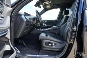 Black BMW X5 2023 in Marijampole, with an engine capacity of 3.00 L and mileage of 165 thousand km for 62950 €, photo 28 on AUTOMOTO.COM.LV