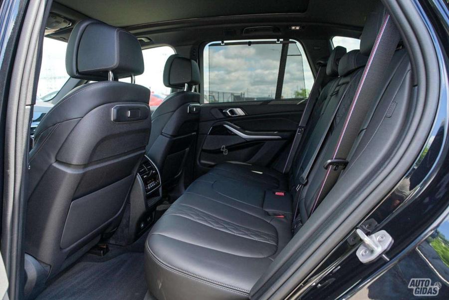 Black BMW X5 2023 in Marijampole, with an engine capacity of 3.00 L and mileage of 165 thousand km for 62950 €, photo 34 on AUTOMOTO.COM.LV
