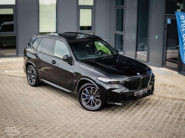 Black BMW X5 2023 in Marijampole, with an engine capacity of 3.00 L and mileage of 165 thousand km for 62950 €, photo 3 on AUTOMOTO.COM.LV