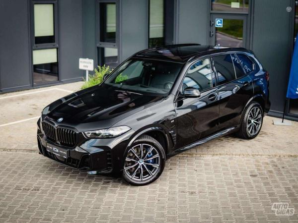 Black BMW X5 2023 in Marijampole, with an engine capacity of 3.00 L and mileage of 165 thousand km for 62950 €, photo 5 on AUTOMOTO.COM.LV