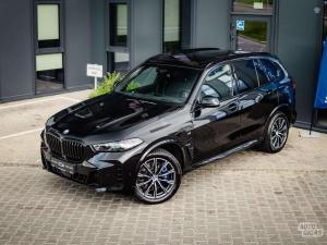 Melns BMW X5 2023 Marijampole, ar dzinēja tilpumu 3.00 L un nobraukumu 165 tūkst. km par 62950 €, foto 6 vietnē AUTOMOTO.COM.LV