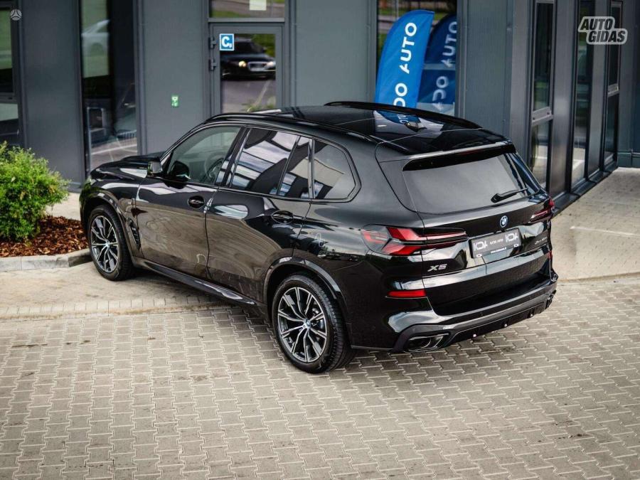 Melns BMW X5 2023 Marijampole, ar dzinēja tilpumu 3.00 L un nobraukumu 165 tūkst. km par 62950 €, foto 14 vietnē AUTOMOTO.COM.LV