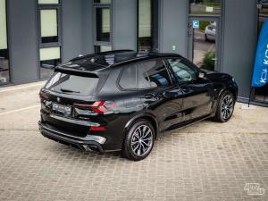 Melns BMW X5 2023 Marijampole, ar dzinēja tilpumu 3.00 L un nobraukumu 165 tūkst. km par 62950 €, foto 16 vietnē AUTOMOTO.COM.LV