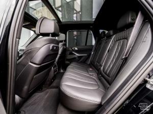 Melns BMW X5 2023 Marijampole, ar dzinēja tilpumu 3.00 L un nobraukumu 165 tūkst. km par 62950 €, foto 33 vietnē AUTOMOTO.COM.LV