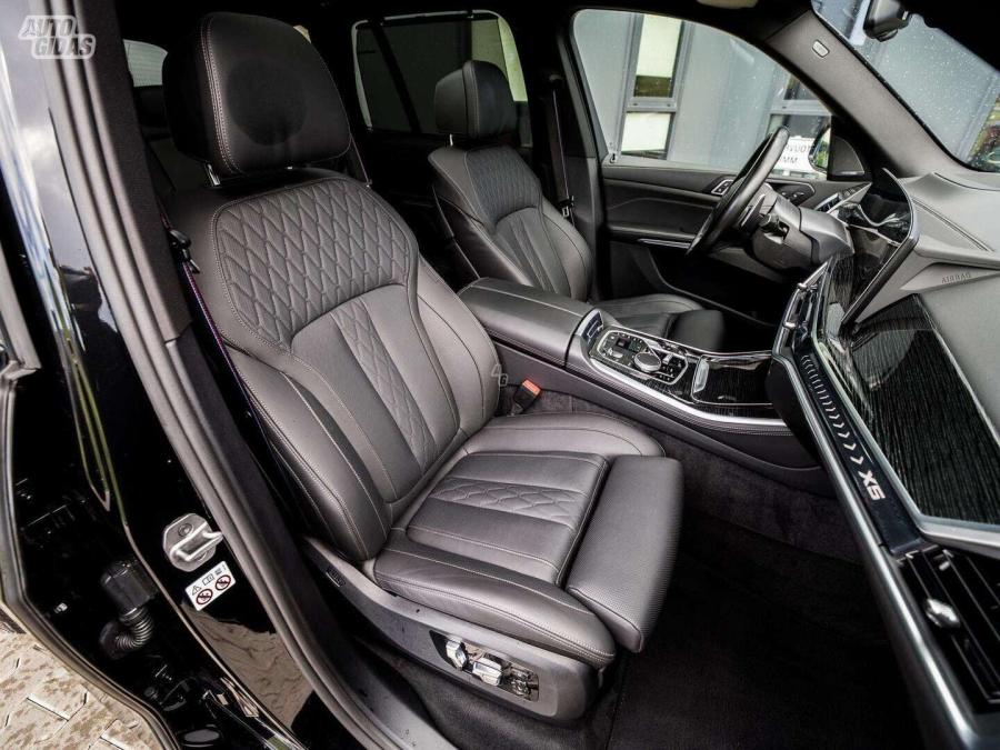 Melns BMW X5 2023 Marijampole, ar dzinēja tilpumu 3.00 L un nobraukumu 165 tūkst. km par 62950 €, foto 38 vietnē AUTOMOTO.COM.LV