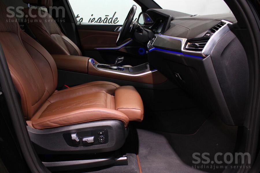 Melns BMW X5 2023 Rīga, ar dzinēja tilpumu 4.40 L un nobraukumu 41 tūkst. km par 64000 €, foto 26 vietnē AUTOMOTO.COM.LV