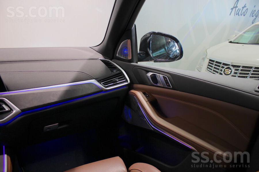 Melns BMW X5 2023 Rīga, ar dzinēja tilpumu 4.40 L un nobraukumu 41 tūkst. km par 64000 €, foto 33 vietnē AUTOMOTO.COM.LV
