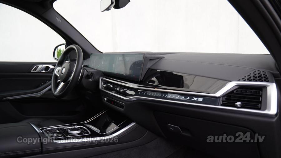 Melns BMW X5 2023 Tallina, ar dzinēja tilpumu 3.00 L un nobraukumu 89 tūkst. km par 74000 €, foto 10 vietnē AUTOMOTO.COM.LV