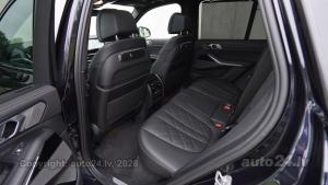 Melns BMW X5 2023 Tallina, ar dzinēja tilpumu 3.00 L un nobraukumu 89 tūkst. km par 74000 €, foto 16 vietnē AUTOMOTO.COM.LV