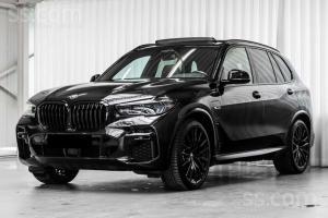 Black BMW X5 2023 in Tukums, with an engine capacity of 3.00 L and mileage of 0 thousand km for 61777 €, photo  on AUTOMOTO.COM.LV