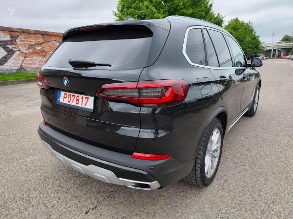 Melns BMW X5 2023 Šauļi, ar dzinēja tilpumu 3.00 L un nobraukumu 62 tūkst. km par 58500 €, foto 4 vietnē AUTOMOTO.COM.LV