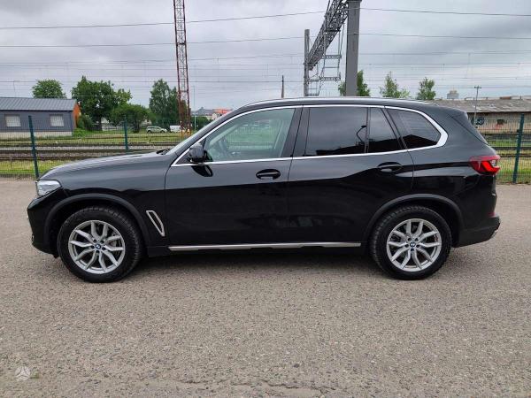 Melns BMW X5 2023 Šauļi, ar dzinēja tilpumu 3.00 L un nobraukumu 62 tūkst. km par 58500 €, foto 7 vietnē AUTOMOTO.COM.LV