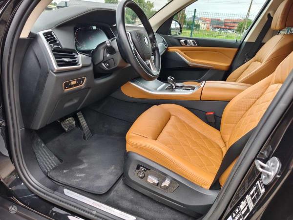 Melns BMW X5 2023 Šauļi, ar dzinēja tilpumu 3.00 L un nobraukumu 62 tūkst. km par 58500 €, foto 9 vietnē AUTOMOTO.COM.LV