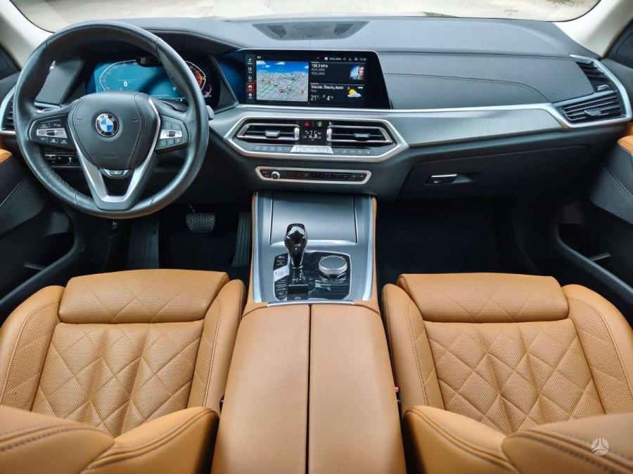Black BMW X5 2023 in Siauliai, with an engine capacity of 3.00 L and mileage of 62 thousand km for 58500 €, photo 12 on AUTOMOTO.COM.LV