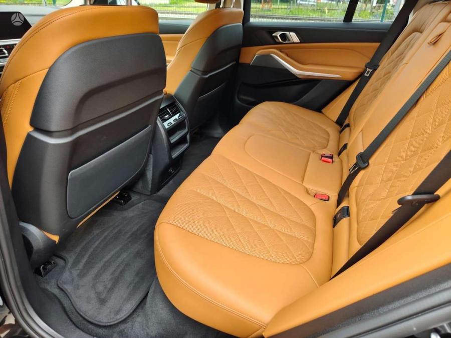 Black BMW X5 2023 in Siauliai, with an engine capacity of 3.00 L and mileage of 62 thousand km for 58500 €, photo 17 on AUTOMOTO.COM.LV