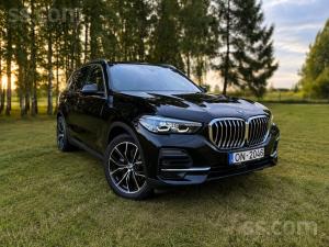 Black BMW X5 2023 in Rezekne, with an engine capacity of 3.00 L and mileage of 68 thousand km for 49999 €, photo  on AUTOMOTO.COM.LV