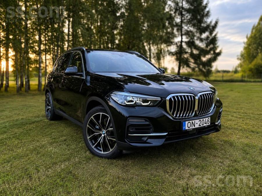Melns BMW X5 2023 Rēzekne, ar dzinēja tilpumu 3.00 L un nobraukumu 68 tūkst. km par 49999 €, foto 1 vietnē AUTOMOTO.COM.LV