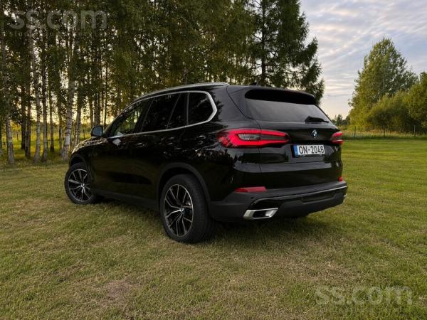 Melns BMW X5 2023 Rēzekne, ar dzinēja tilpumu 3.00 L un nobraukumu 68 tūkst. km par 49999 €, foto 4 vietnē AUTOMOTO.COM.LV
