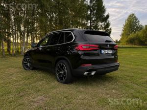 Melns BMW X5 2023 Rēzekne, ar dzinēja tilpumu 3.00 L un nobraukumu 68 tūkst. km par 49999 €, foto 5 vietnē AUTOMOTO.COM.LV