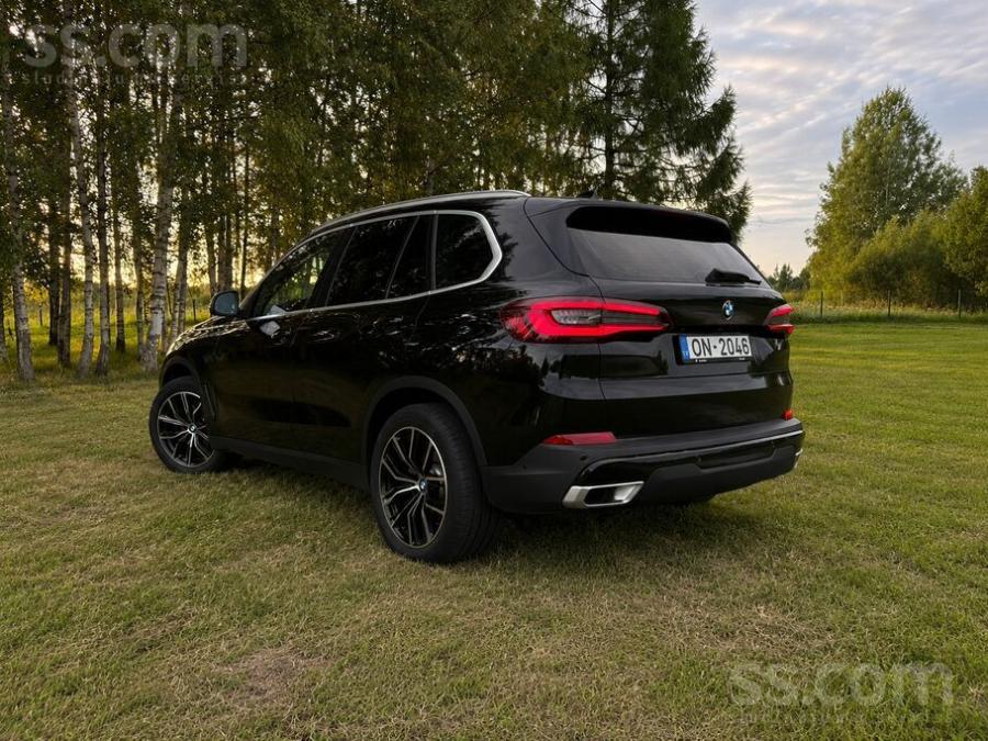 Melns BMW X5 2023 Rēzekne, ar dzinēja tilpumu 3.00 L un nobraukumu 68 tūkst. km par 49999 €, foto 5 vietnē AUTOMOTO.COM.LV