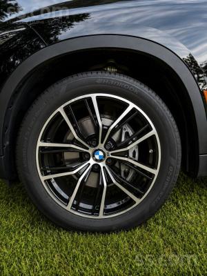 Melns BMW X5 2023 Rēzekne, ar dzinēja tilpumu 3.00 L un nobraukumu 68 tūkst. km par 49999 €, foto 13 vietnē AUTOMOTO.COM.LV