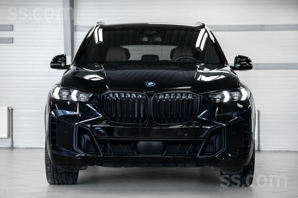 Melns BMW X5 2023 Rīga, ar dzinēja tilpumu 3.00 L un nobraukumu 55 tūkst. km par 85000 €, foto 1 vietnē AUTOMOTO.COM.LV