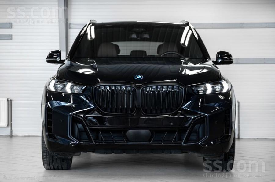 Melns BMW X5 2023 Rīga, ar dzinēja tilpumu 3.00 L un nobraukumu 55 tūkst. km par 85000 €, foto 1 vietnē AUTOMOTO.COM.LV