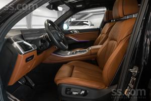 Melns BMW X5 2023 Rīga, ar dzinēja tilpumu 3.00 L un nobraukumu 55 tūkst. km par 85000 €, foto 10 vietnē AUTOMOTO.COM.LV