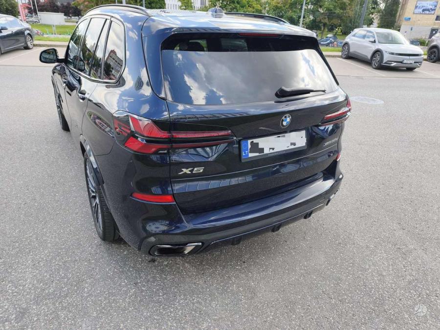 Melns BMW X5 2023 Viļņa, ar dzinēja tilpumu 2.99 L un nobraukumu 110 tūkst. km par 69990 €, foto 4 vietnē AUTOMOTO.COM.LV