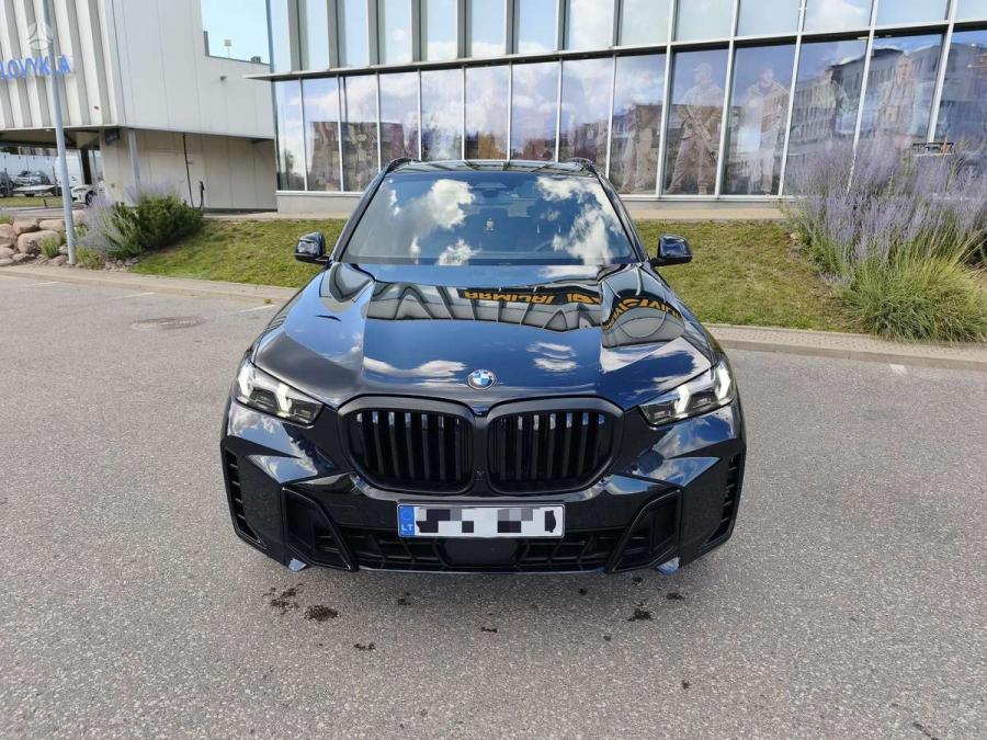 Melns BMW X5 2023 Viļņa, ar dzinēja tilpumu 2.99 L un nobraukumu 110 tūkst. km par 69990 €, foto 8 vietnē AUTOMOTO.COM.LV