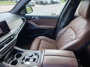 Melns BMW X5 2023 Viļņa, ar dzinēja tilpumu 2.99 L un nobraukumu 110 tūkst. km par 69990 €, foto 11 vietnē AUTOMOTO.COM.LV