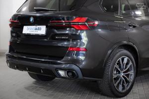 Melns BMW X5 2023 Viļņa, ar dzinēja tilpumu 3.00 L un nobraukumu 43 tūkst. km par 69991 €, foto 12 vietnē AUTOMOTO.COM.LV