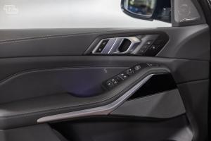Melns BMW X5 2023 Viļņa, ar dzinēja tilpumu 3.00 L un nobraukumu 43 tūkst. km par 69991 €, foto 17 vietnē AUTOMOTO.COM.LV