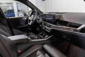 Melns BMW X5 2023 Viļņa, ar dzinēja tilpumu 3.00 L un nobraukumu 43 tūkst. km par 69991 €, foto 20 vietnē AUTOMOTO.COM.LV