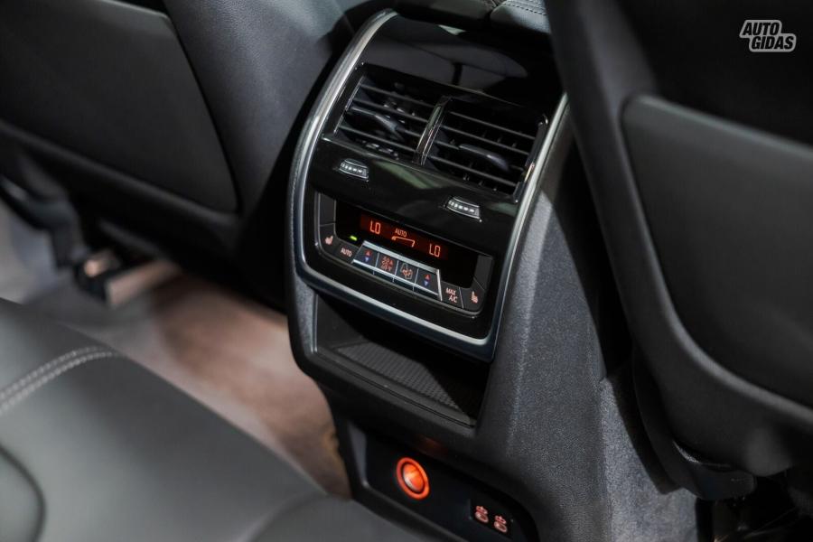 Melns BMW X5 2023 Viļņa, ar dzinēja tilpumu 3.00 L un nobraukumu 43 tūkst. km par 69991 €, foto 24 vietnē AUTOMOTO.COM.LV