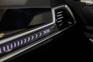 Melns BMW X5 2023 Viļņa, ar dzinēja tilpumu 3.00 L un nobraukumu 43 tūkst. km par 69991 €, foto 35 vietnē AUTOMOTO.COM.LV
