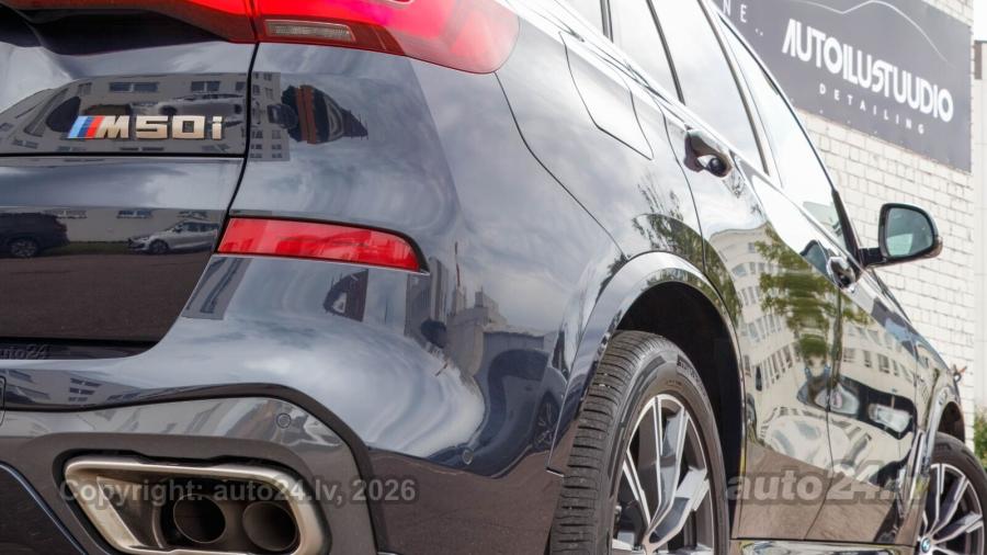 Black BMW X5 2023 in Tallinn, with an engine capacity of 4.40 L and mileage of 65 thousand km for 62900 €, photo 6 on AUTOMOTO.COM.LV