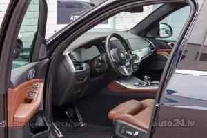 Black BMW X5 2023 in Tallinn, with an engine capacity of 4.40 L and mileage of 65 thousand km for 62900 €, photo 12 on AUTOMOTO.COM.LV