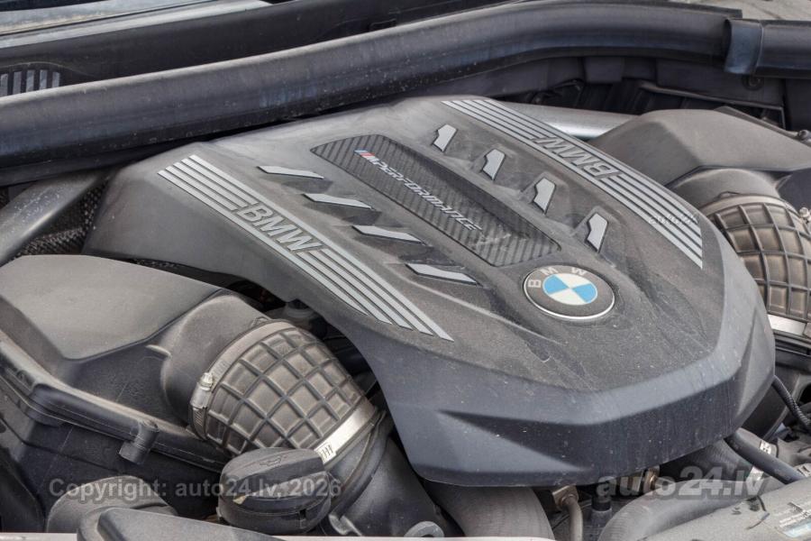 Black BMW X5 2023 in Tallinn, with an engine capacity of 4.40 L and mileage of 65 thousand km for 62900 €, photo 25 on AUTOMOTO.COM.LV