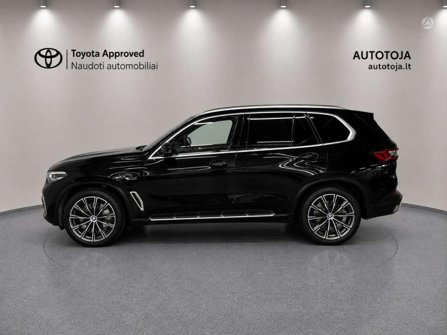 Melns BMW X5 2023 Kauņa, ar dzinēja tilpumu 3.00 L un nobraukumu 90 tūkst. km par 51900 €, foto 4 vietnē AUTOMOTO.COM.LV