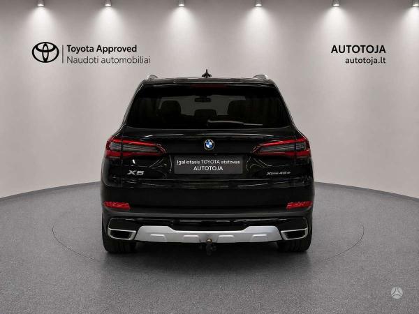 BMW X5 2023 in Kaunas on AUTOMOTO.COM.LV Black BMW X5 2023 in Kaunas, with an engine capacity of 3.00 L and mileage of 90 thousand km for 51900 €, photo 5 on AUTOMOTO.COM.LV