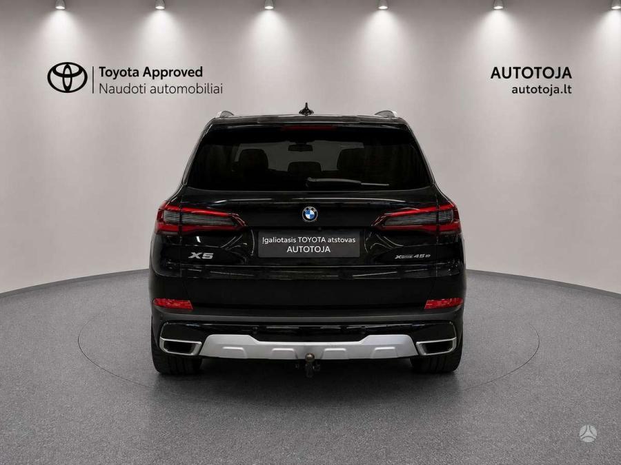 Melns BMW X5 2023 Kauņa, ar dzinēja tilpumu 3.00 L un nobraukumu 90 tūkst. km par 51900 €, foto 5 vietnē AUTOMOTO.COM.LV