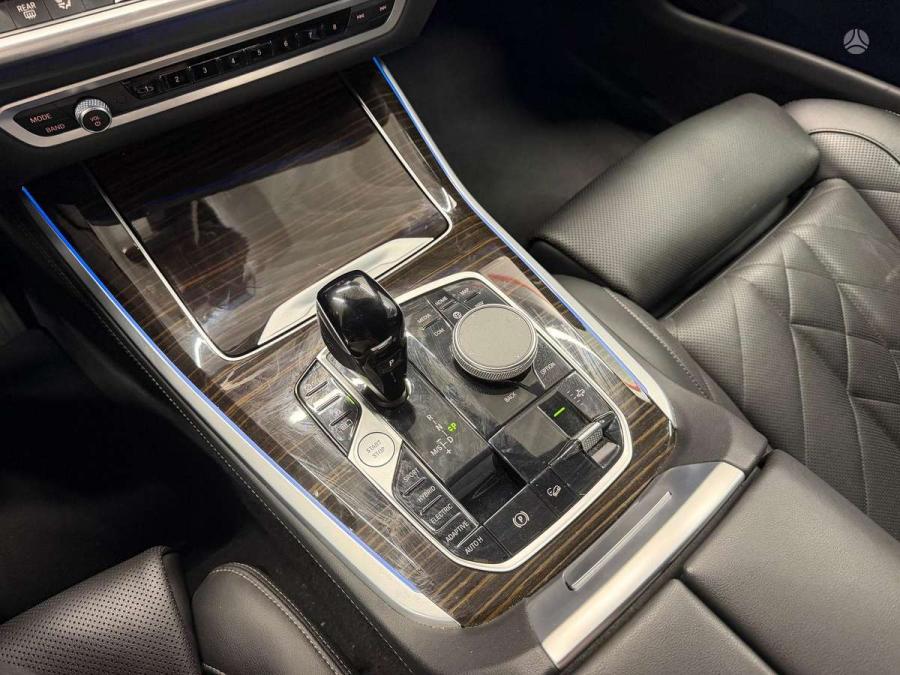 Melns BMW X5 2023 Kauņa, ar dzinēja tilpumu 3.00 L un nobraukumu 90 tūkst. km par 51900 €, foto 30 vietnē AUTOMOTO.COM.LV
