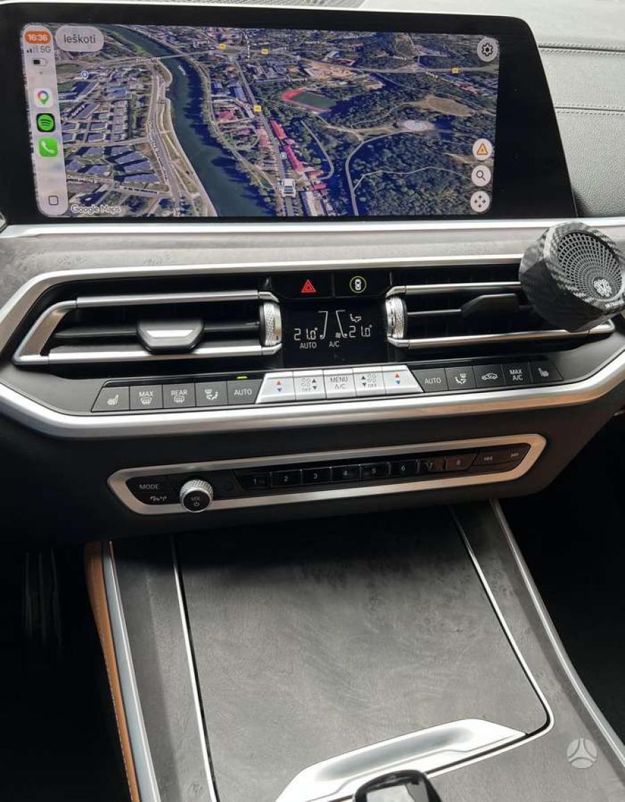 Black BMW X5 2023 in Vilnius, with an engine capacity of 2.99 L and mileage of 58 thousand km for 57900 €, photo 18 on AUTOMOTO.COM.LV