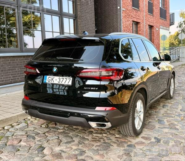 Melns BMW X5 2023 Rīga, ar dzinēja tilpumu 3.00 L un nobraukumu 88 tūkst. km par 37700 €, foto 4 vietnē AUTOMOTO.COM.LV