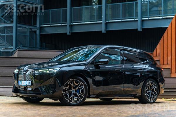Melns BMW X5 2023 Rīga, ar dzinēja tilpumu 3.00 L un nobraukumu 62 tūkst. km par 57500 €, foto 1 vietnē AUTOMOTO.COM.LV